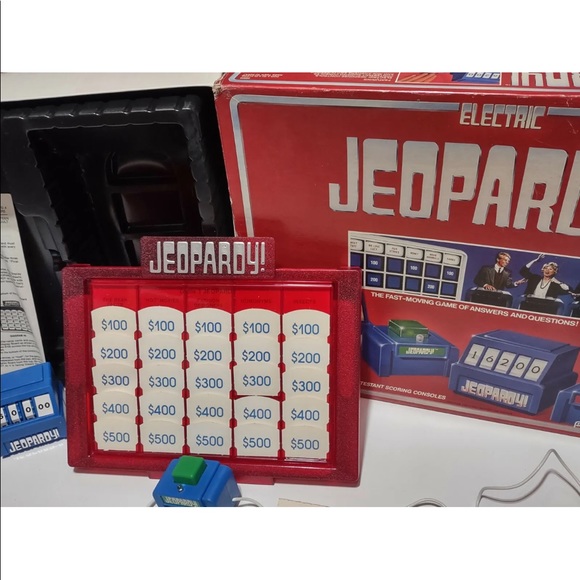 Pressman | Games | Electric Jeopardy Board Game Electric Response ...